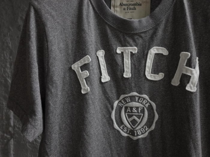 CA 美國麋鹿 Abercrombie & Fitch 灰色 休閒短t XXL號 一元起標無底價E194 | Yahoo拍賣