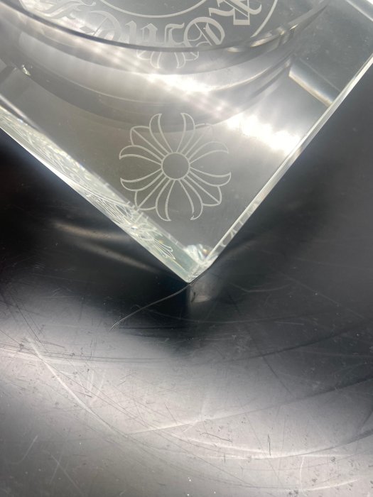 (小蔡二手挖寶網) CHROME HEARTS 水晶玻璃 煙灰缸 圖3左下角有點瑕疵 實心重 含盒重1735g 行家自行鑑定 商品如圖 100 ...
