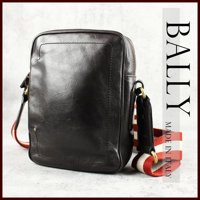 【桑園の】二手真品 義大利製 BALLY 頂級厚牛皮 經典紅白織帶 俐落方包 中性 斜背包 D 5245 | Yahoo拍賣