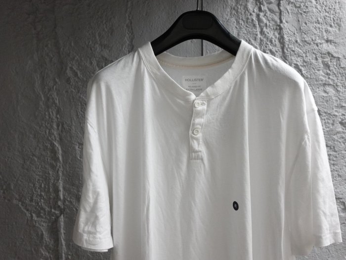 CA 美國海鷗 HOLLISTER 全新 白色 純棉 亨利短t XL號 一元起標無底價E513 | Yahoo拍賣