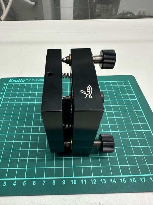 Lees Kinematic Lens Mount鏡架雷射調整架（laser 雷射 光學元件) | Yahoo拍賣