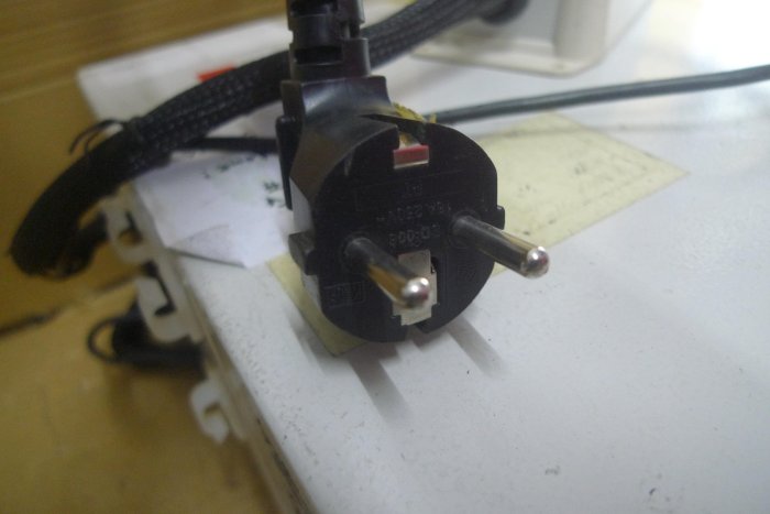 以琳隨賣屋~EXTECH 7630 接觸電流測試器 過電 無測『一元起標』K(x1769) | Yahoo拍賣