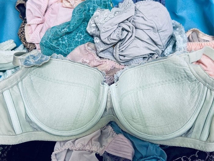 思薇爾 SWEAR 二手內衣 E75 34E 75E | Yahoo拍賣