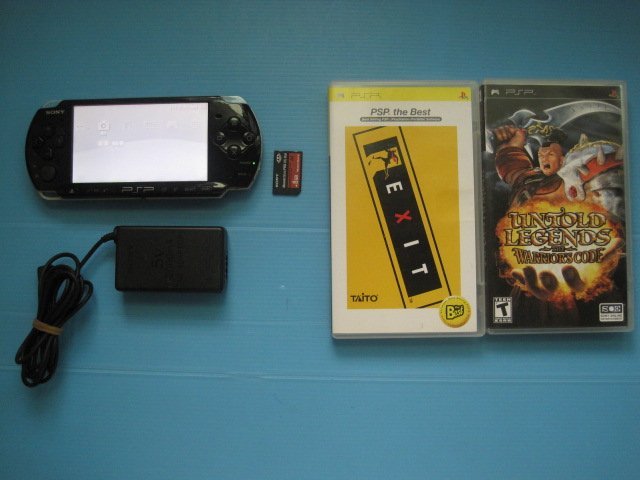 SONY-PSP 銀幕劃面漂亮 附 EXIT 脫逃大師.勇者代碼 無盡的傳說2 無附電池.操作功能正常 | Yahoo拍賣