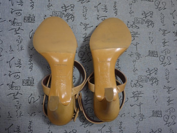 義大利製 Bruno Magli 高級真皮中跟涼鞋 USA 5.5 EUR 35 JPN 22.5 CM | Yahoo拍賣