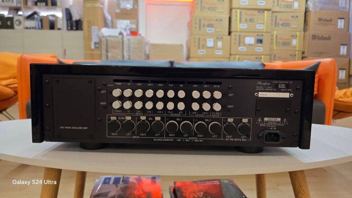 ~台北台中鳳誠影音~ 日本製 Accuphase C2820 可無息分期，全平衡 AAVA 次旗艦前級功率擴大器 台笙貨，客戶升級稀有釋出 ...