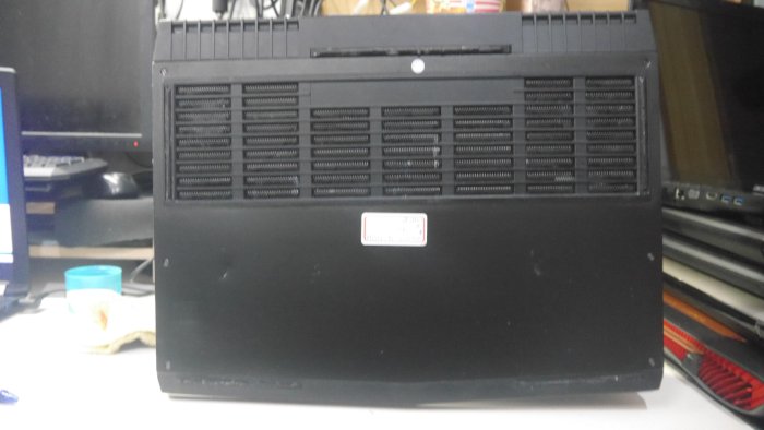 T075 DELL Alienware 外星人 17 R5 i7八代 十二核心超大螢幕筆電 百元起標 | Yahoo拍賣