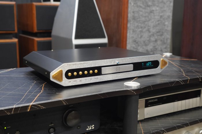 【夢響音響工作室】英國 ALCHEMIST NEXUS APD32A 高階CD播放機 已更換全新齒輪與馬達 含代用遙控器 一元起標 ...