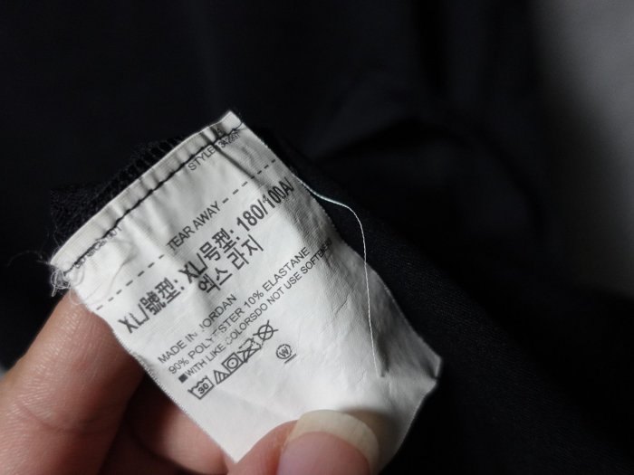 CA 美國運動品牌 UNDER ARMOUR 黑色 緊身 彈性運動背心 XL號 一元起標無底價D845 | Yahoo拍賣