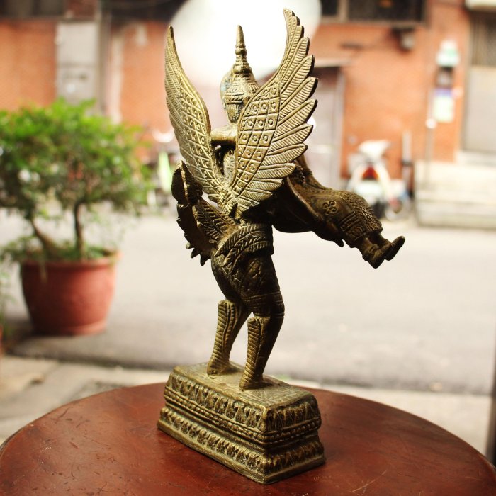 【桑園の】銅雕老件 迦樓羅 大鵬金翅鳥 1190g 早期收藏 (委託品) P 5144 A02 | Yahoo拍賣