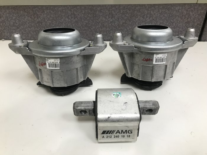 BENZ W204 S204 2007- OEM廠製引擎腳+原廠AMG變速箱腳 自排 (套餐組) 2042404317 | Yahoo拍賣