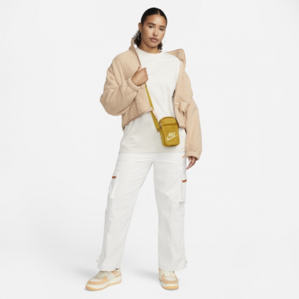 NIKE 上衣 AS W NSW TEE ESSNTL LBR 女 短袖 上衣 運動 落肩 寬鬆 米白 FD4150-104 | NIKE ...