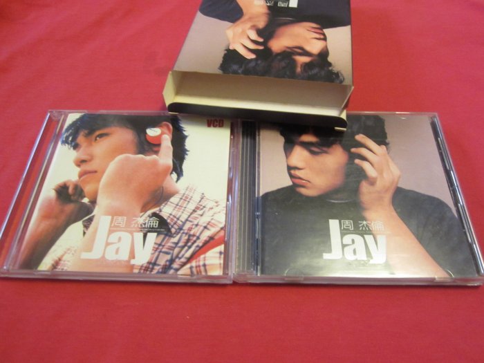 周杰倫-同名專輯 (有外紙盒，CD+VCD) | Yahoo拍賣