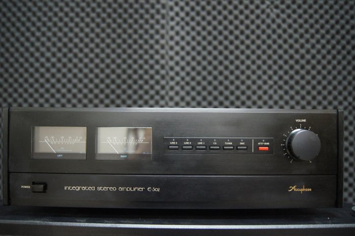 ACCUPHASE E-302 黑色綜合擴大機 | Yahoo拍賣
