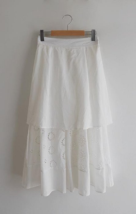 Bellee 正韓 法式浪漫花朵布蕾絲後鬆緊長裙 (2色) 【0604-94】 | Yahoo拍賣