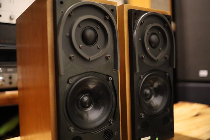 [古典音響殿] 英國之寶 Meridian M3 主動式書架喇叭 | Yahoo拍賣