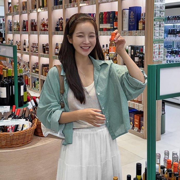 Bellee 正韓 背後斜鈕扣短版長袖薄襯衫上衣 (4色) 【0723-10】 | Yahoo拍賣