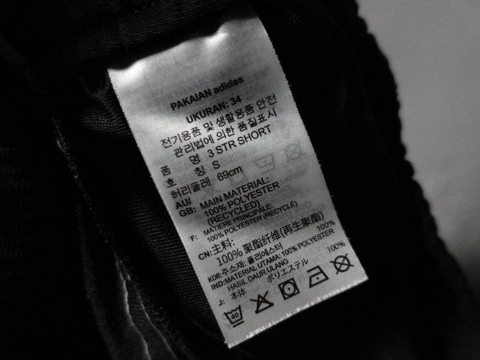 CA 愛迪達 adidas 女款 黑色 運動短褲 S號 一元起標無底價D744 | Yahoo拍賣