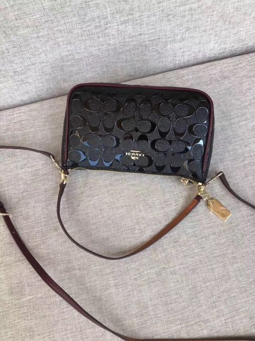 NaNa代購 COACH 56518 紅色 浮雕壓紋 雙肩帶 都可拆卸 可放手機出行必備品 附購證 | Yahoo拍賣