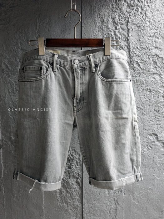 CA 美國休閒品牌 GAP 淺灰仿舊刷紋 合身版 牛仔短褲 32腰 一元起標無底價E245 | Yahoo拍賣