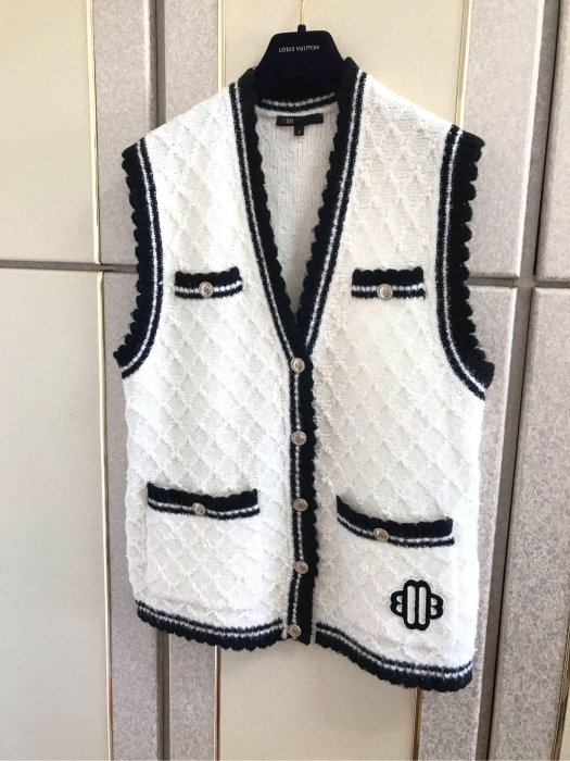 Maje正品白色毛衣背心 2號 M-L皆可穿 約85成新 | Yahoo拍賣