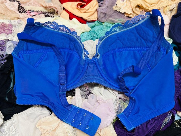 華歌爾 Wacoal D75 34D 75D 二手內衣 大罩杯 胸罩 | Yahoo拍賣