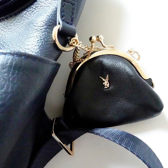 一元起標～當 我 們 在 衣 起C-WIT＊╯全新專櫃PLAYBOY個性雜誌款包 | Yahoo拍賣