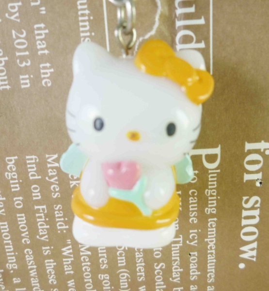 【震撼精品百貨】Hello Kitty 凱蒂貓~鎖圈-天使黃 | 吊飾/別針 | Yahoo購物中心