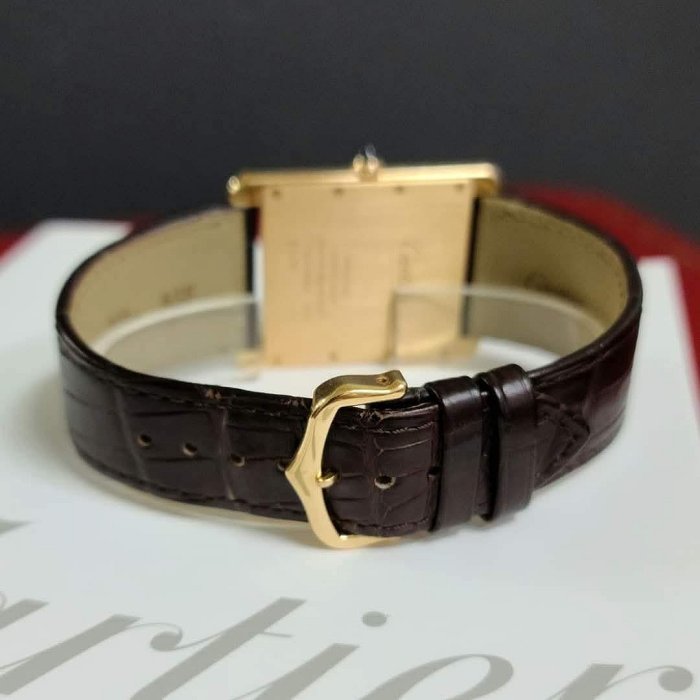 【個人藏錶】 CARTIER 卡地亞 W1560017 大型坦克系列 18K永恆玫瑰金材質 鍍銀面盤 羅馬字時標 薄型手上鍊機芯 33× ...