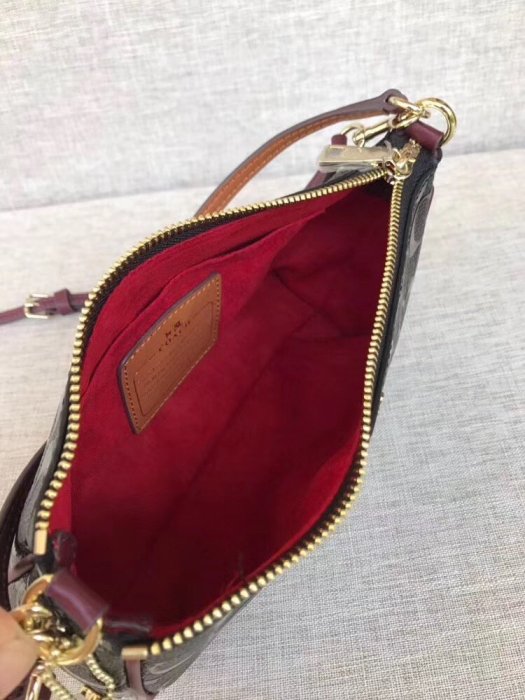 NaNa代購 COACH 56518 紅色 浮雕壓紋 雙肩帶 都可拆卸 可放手機出行必備品 附購證 | Yahoo拍賣