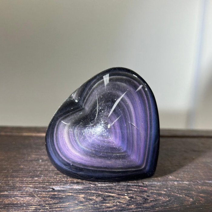 【居寶屋】精選天然 彩虹黑曜石 愛心造型 心心相印 增強磁場 吸收負能量 避擋煞 風水開運擺件 一元起標 A030 | Yahoo拍賣