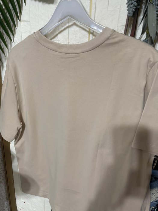 *~Amy精品~*24年春夏PESARO 黃蕙玲設計師(時尚~高檔印鸚鵡繡鑽英棉T)4色 | Yahoo拍賣