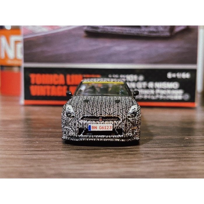 Tomica Tomytec TLV LV-N101d Nissan GT-R R35 Nismo 偽裝車 | Yahoo拍賣