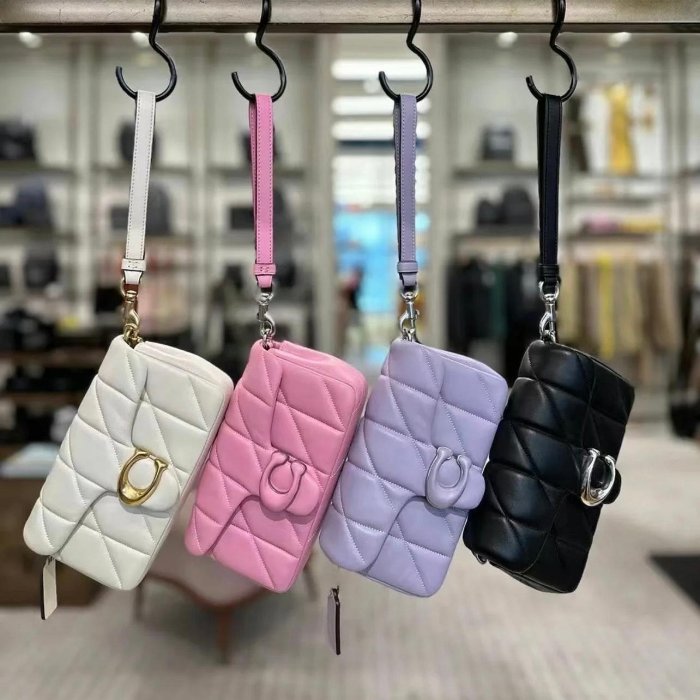 NaNa代購 Coach CP018 新款Quilting軟牛皮絎縫菱格Mini女士鏈條包 手腕包 酒神包 翻蓋單肩斜背包 附購證 | Yahoo拍賣