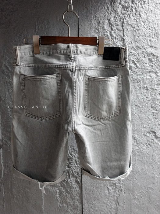 CA 美國休閒品牌 GAP 淺灰仿舊刷紋 合身版 牛仔短褲 32腰 一元起標無底價E245 | Yahoo拍賣