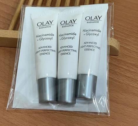 shopping 百貨 】OLAY 歐蕾 水感透白光曜精華6ml | Yahoo拍賣