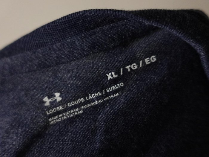 CA 美國運動品牌 UNDER ARMOUR 全新 深藍 休閒短t XL號 一元起標無底價C552 | Yahoo拍賣