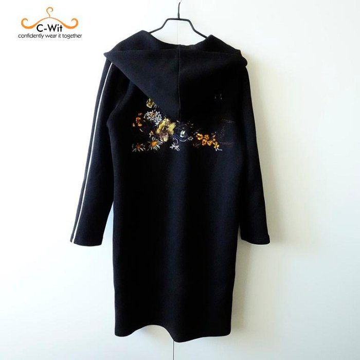 一元起標～當 我 們 在 衣 起C-WIT＊╯全新專櫃MOMA連帽有口袋太空棉外套38號 | Yahoo拍賣