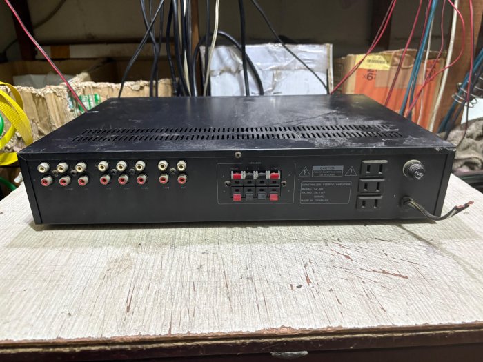 一元起標！零件機..丹麥caster cf-303鐵殼晶體擴大機..148 | Yahoo拍賣