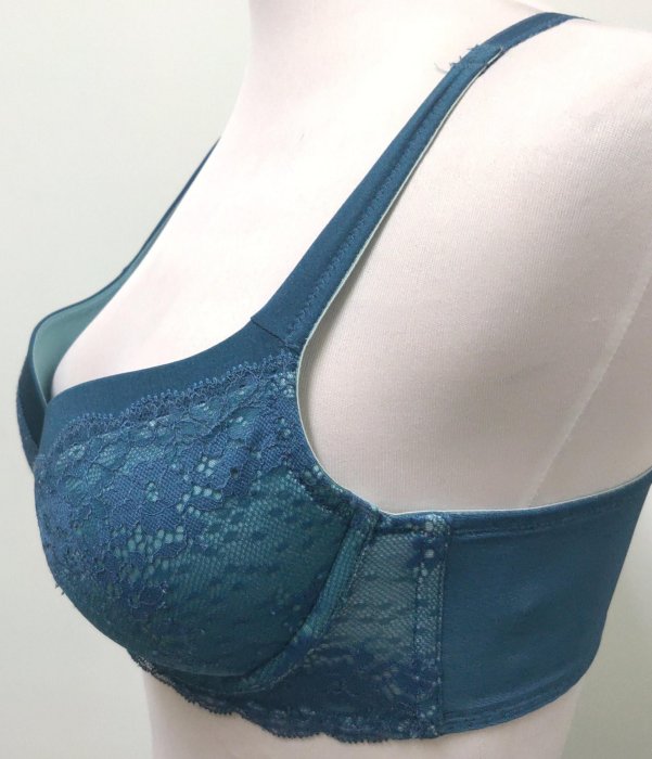 「舊愛」Triumph 黛安芬 小胸聚攏，平胸顯大 尺碼：34/75B，平均厚罩杯，記憶棉芯 👙二手內衣 👙二手胸罩 | Yahoo拍賣