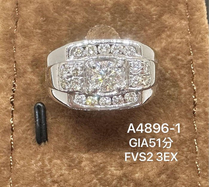 國際精品當舖 GIA主石:0.51克拉 GIA鑽石 成色：F色。3EX。VS2 配石：30t白K男鑽戒 。#商品99新 A4896-1 | Yahoo拍賣