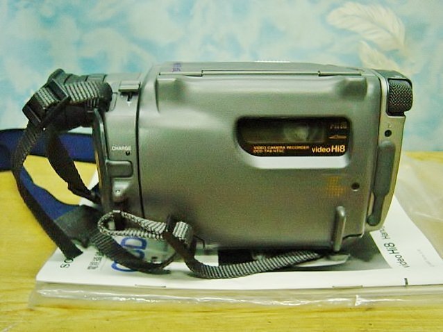 【小劉二手家電】 SONY V8/video HI 8 攝影機 CCD-TR8型,另附改製變壓器 -24 | Yahoo拍賣