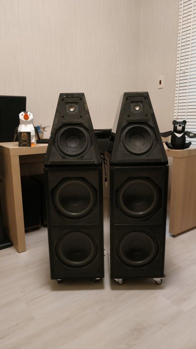 Wilson Audio System 7 Watt Puppy 無傷鋼琴黑漆面 難得含原裝木箱 平衡又精準的聲音 音響史上經典之一 ...