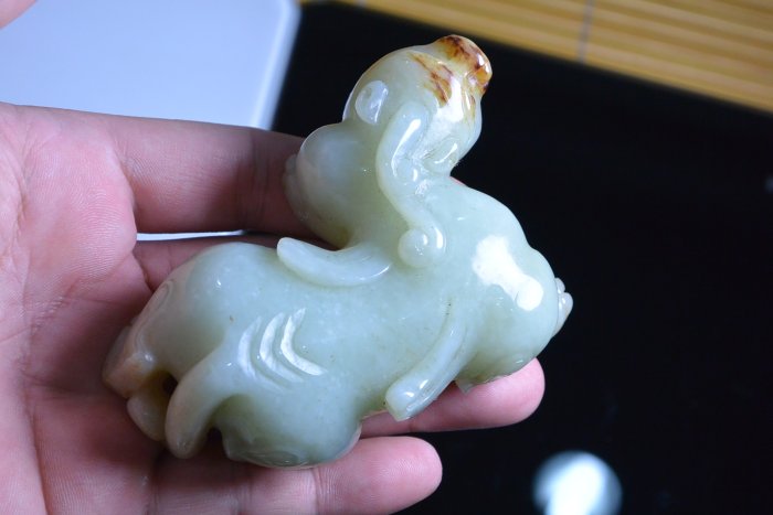 [天地居] 帶沁和闐白玉獸 祥瑞 天祿 1127 | Yahoo拍賣