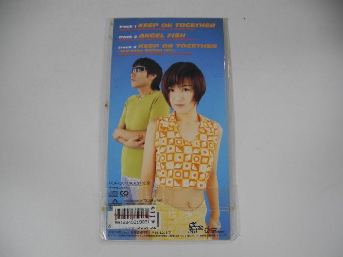 MWM 【二手CD】日本 「8Cm小光碟」Keep On Together│Girl Meets Love 日版 紙盤裝 有外塑膠袋 內有歌詞 | Yahoo拍賣
