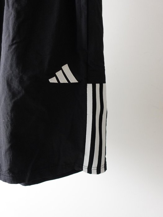 CA 愛迪達 adidas 黑色 運動短褲 L號 一元起標無底價C112 | Yahoo拍賣