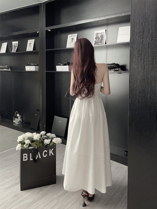 6211~實拍實價~ 抹胸坑條連衣裙性感收腰a字法式氣質蓬蓬裙 | Yahoo拍賣