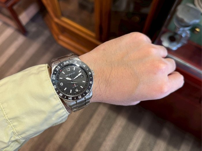 【黃忠政名錶】萬寶龍 montblanc 1858系列 世界地圖 GMT 型號129615 自動 95新 42mm 訂價120700 附原廠2022保單及錶盒 | Yahoo拍賣