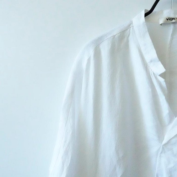 一元起標～當 我 們 在 衣 起C-WIT＊╯全新專櫃VIGA WANG簡單休閒款上衣 | Yahoo拍賣