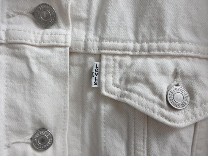 CA 美國品牌 LEVI'S 女款 米白 牛仔外套 M號 一元起標無底價E443 | Yahoo拍賣